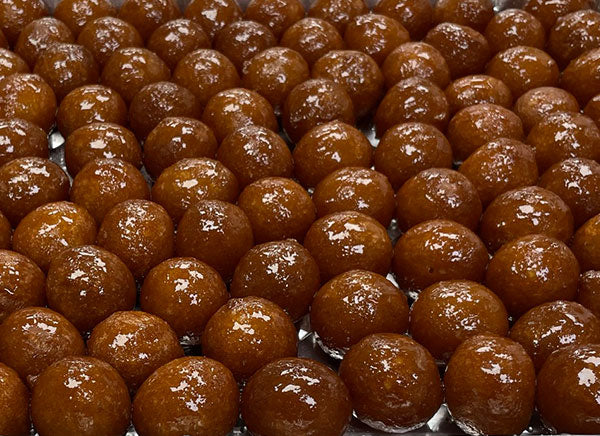 AWAMAT – Grand Mid-East Pastry Delights